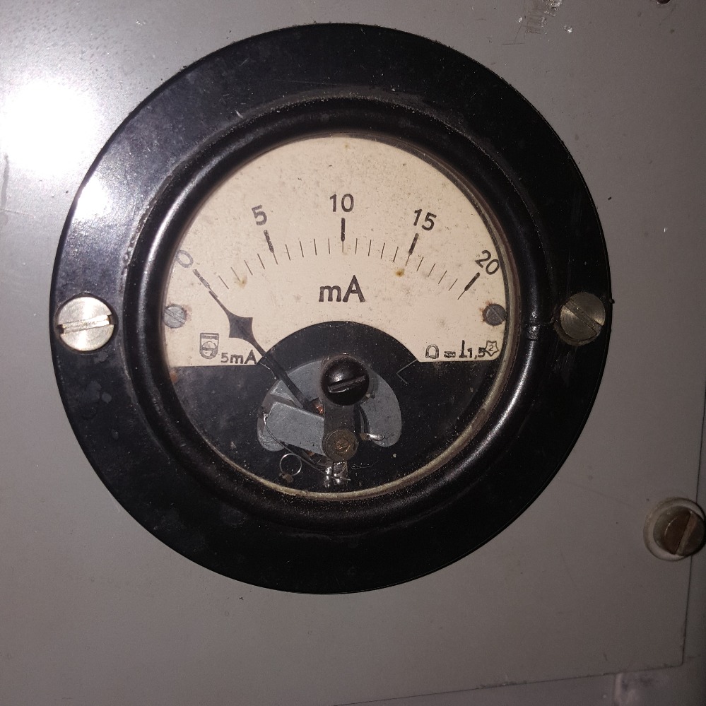 Philips MG zender KFSH 075 uit de 40er jaren - Buizenradioclub forum ...